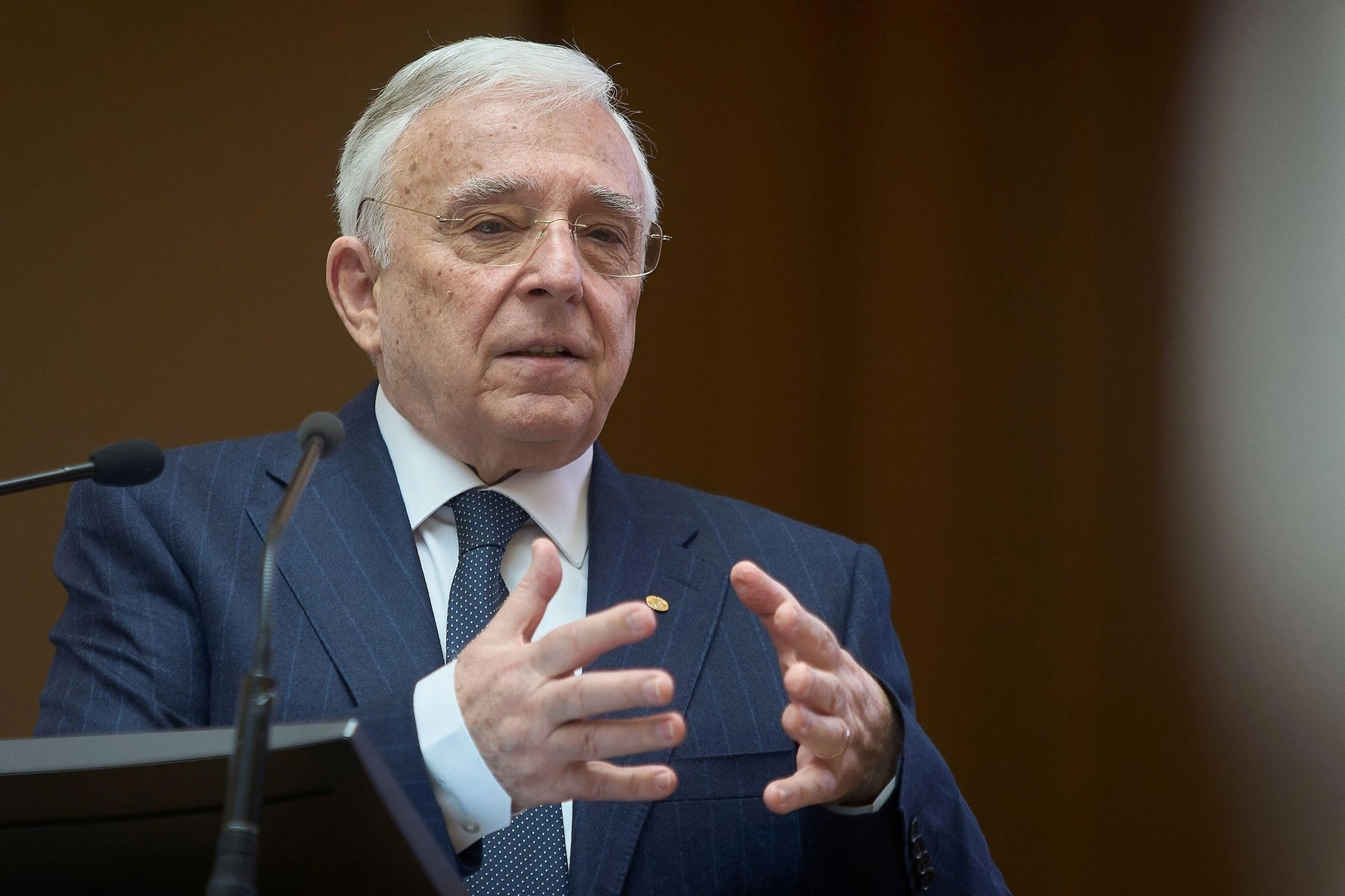 BNR Governor Isarescu: I do not believe that VAT will increase; no ...